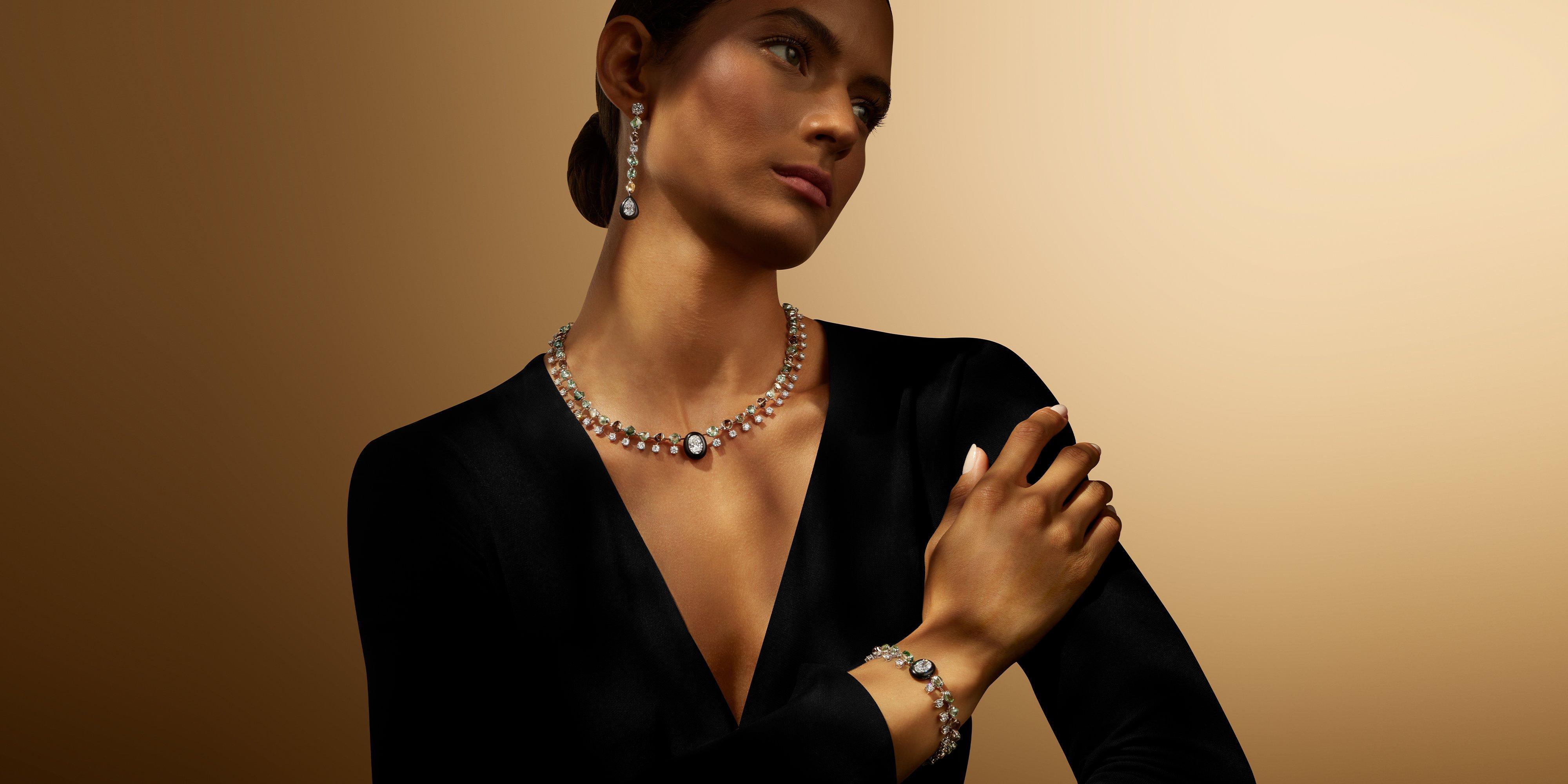 Embrace High Jewellery Set | Green Diamond & Jet Tribute to Nature’s Roots | De Beers US